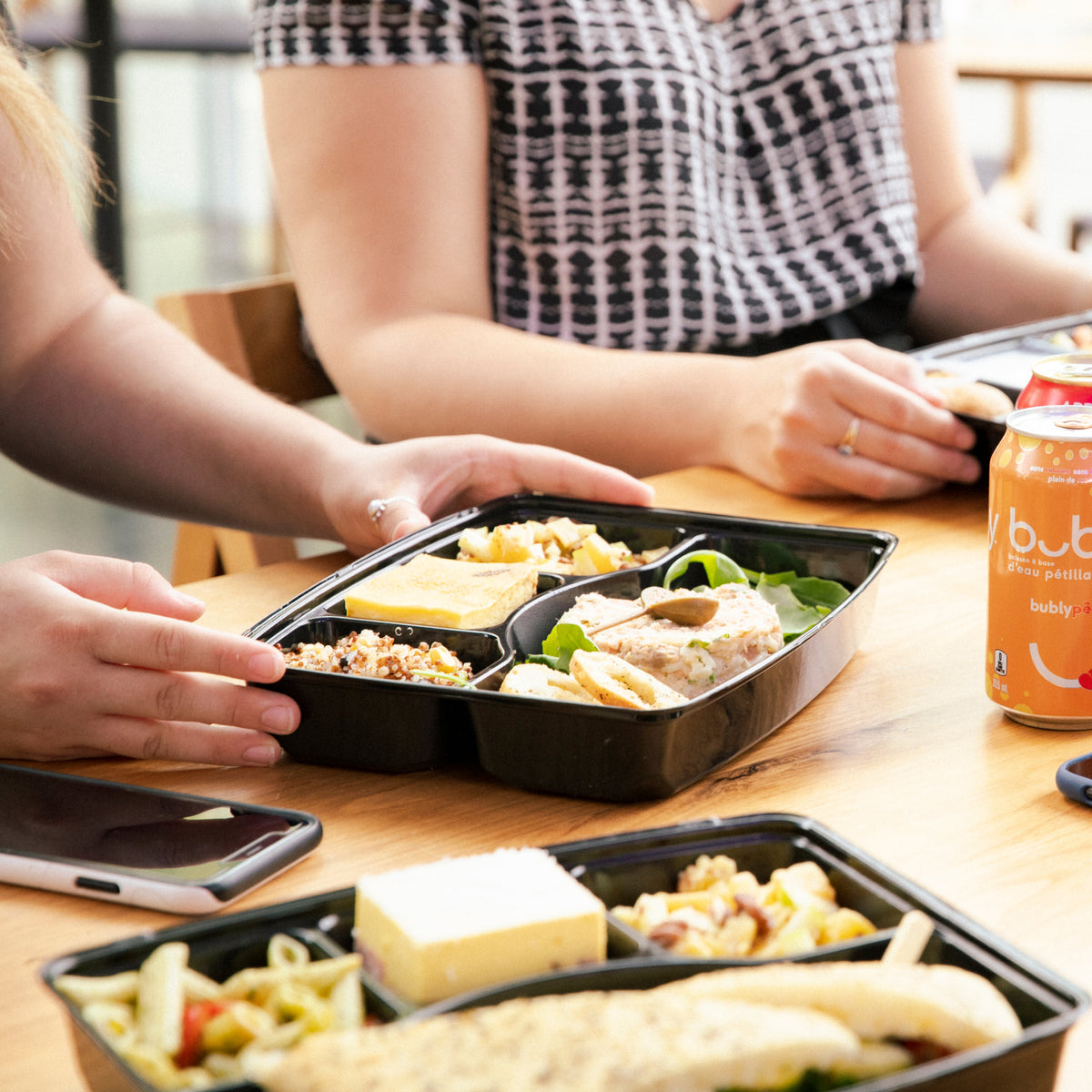 Boîtes à lunch traiteur - Dégustez une boîte à lunch des traiteurs Hop ...